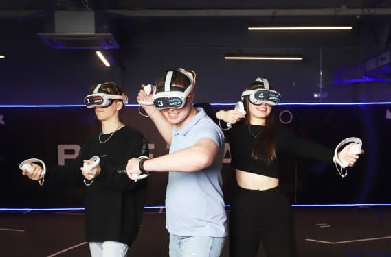 VR ARENA GAMES